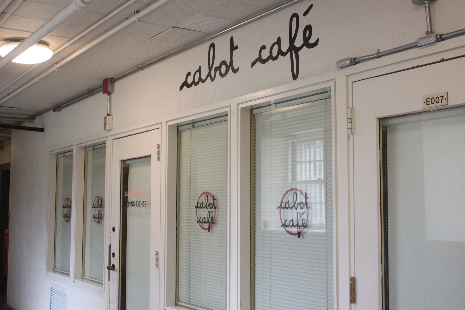 Cabot Cafe 1 | Flyby | The Harvard Crimson