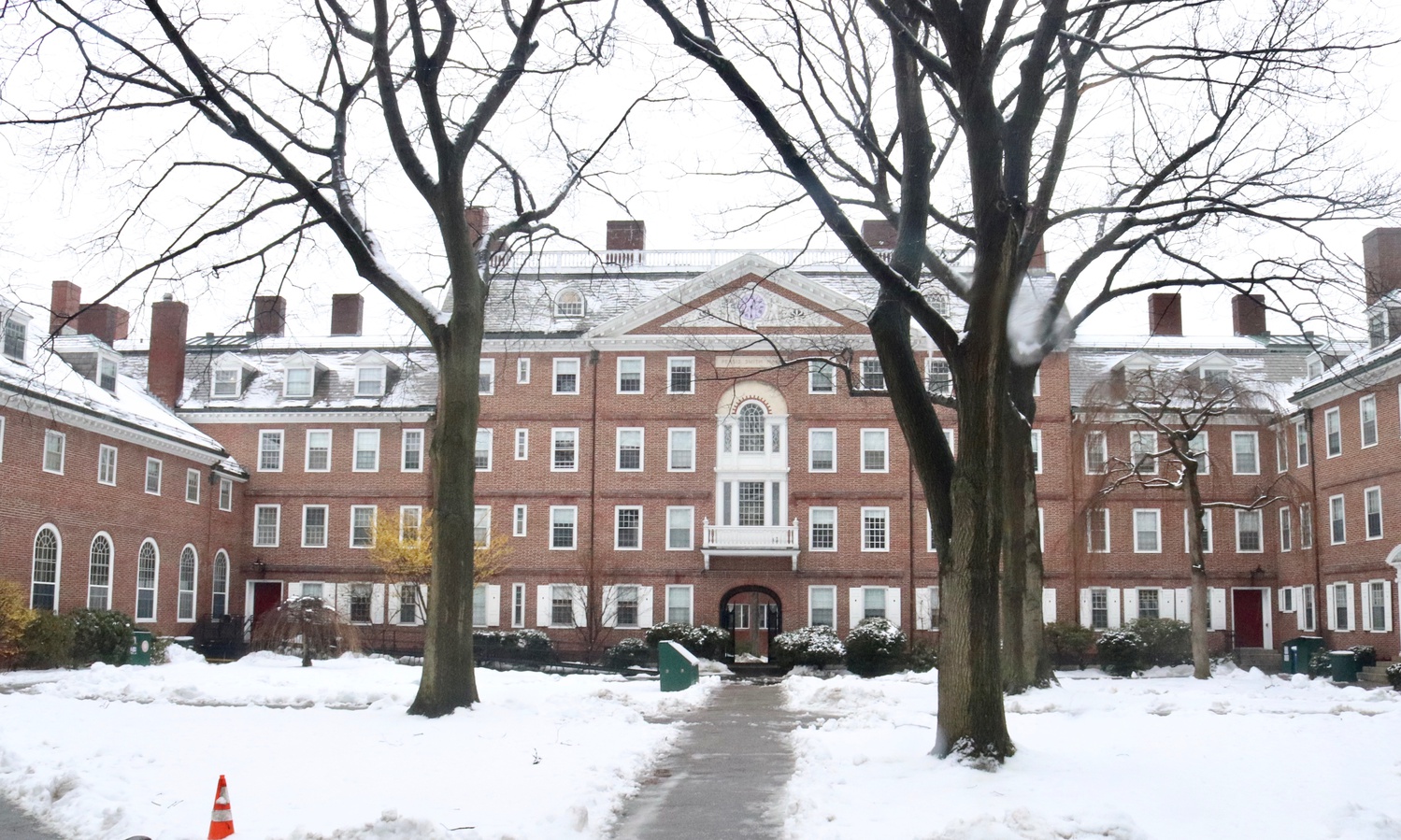 Kirkland Courtyard 2019 | Multimedia | The Harvard Crimson