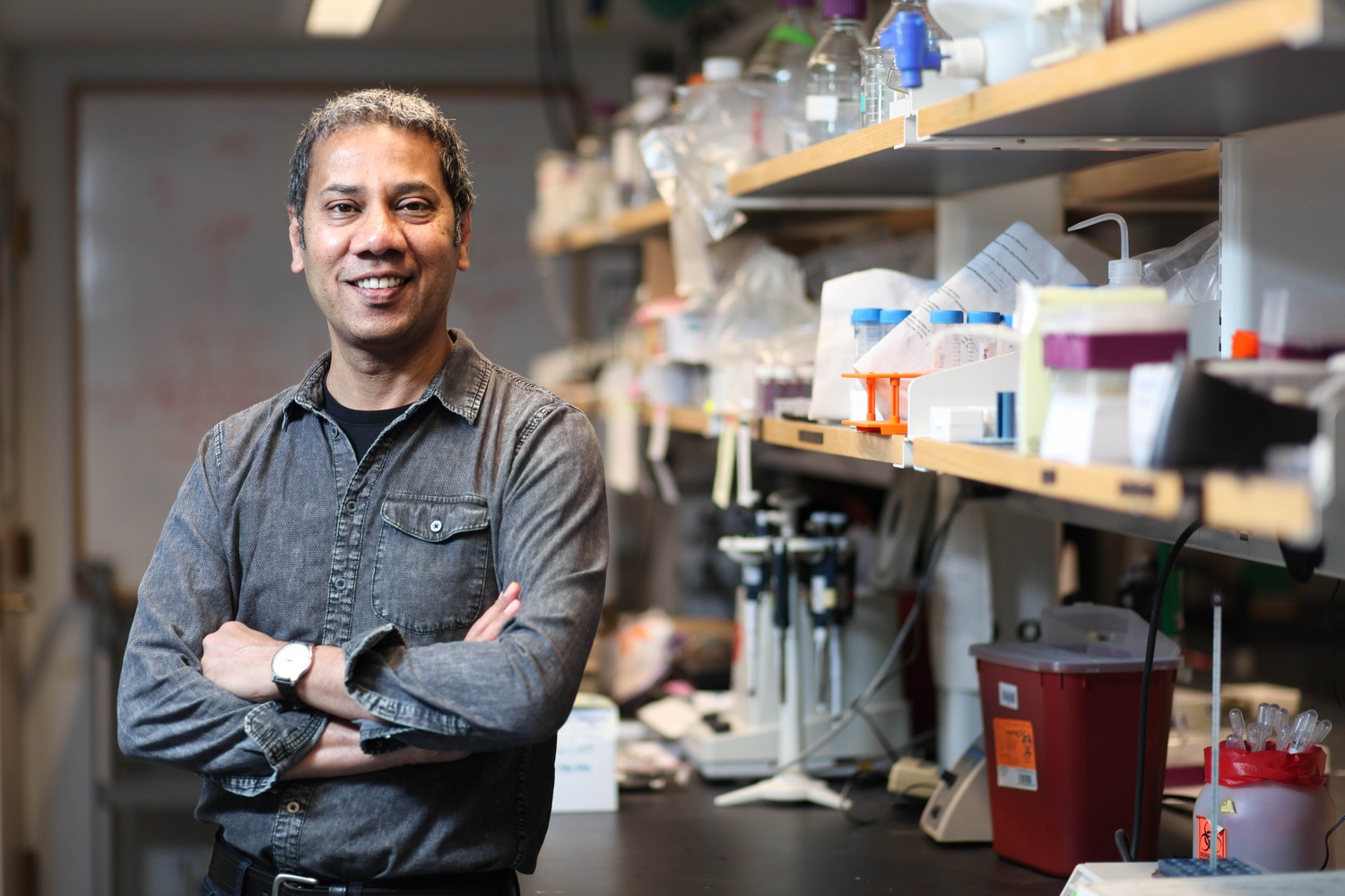 Murthy in the Lab | News | The Harvard Crimson