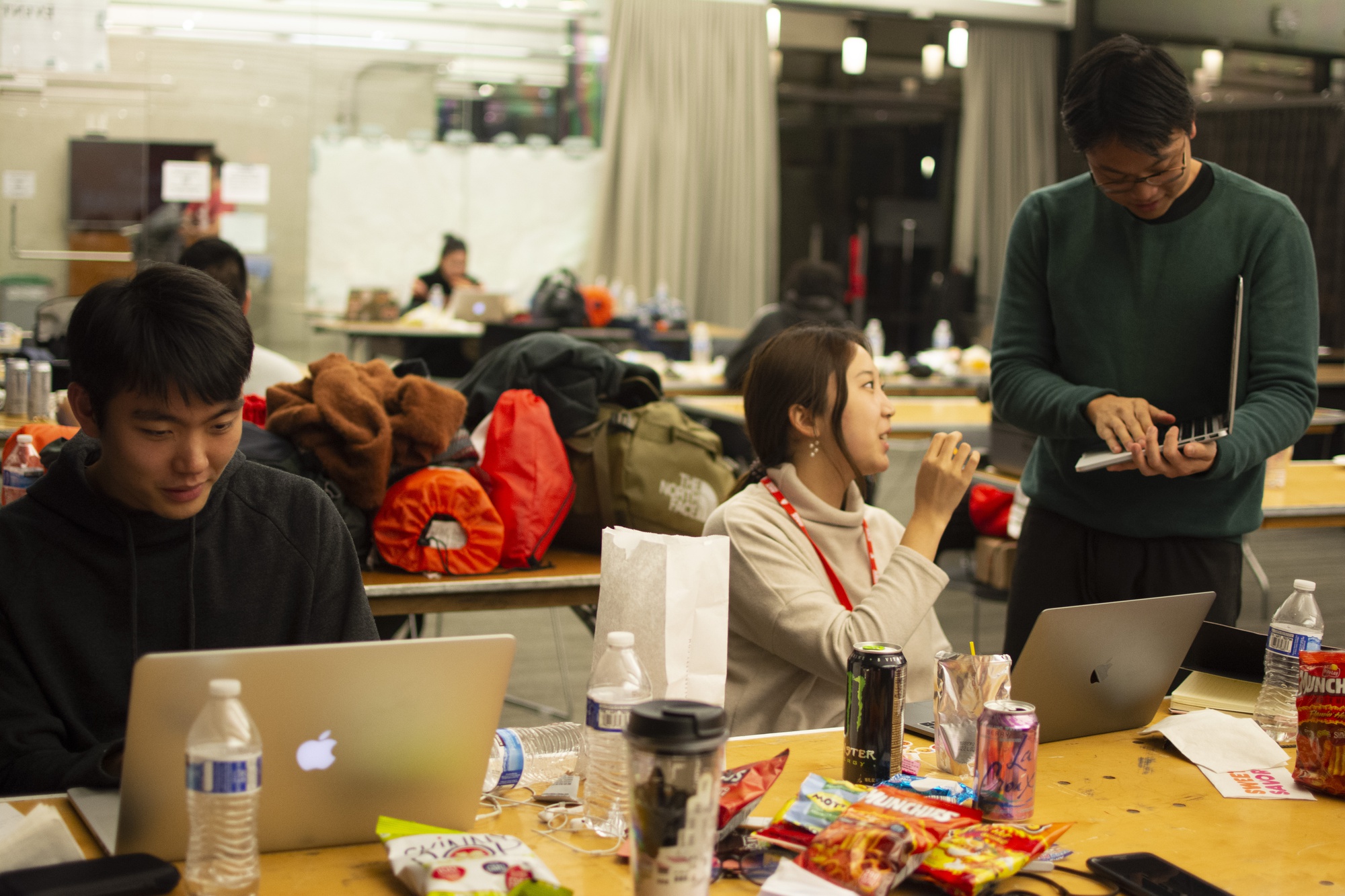 Hundreds of Students Spend Weekend Coding at HackHarvard’s Fifth Annual ...