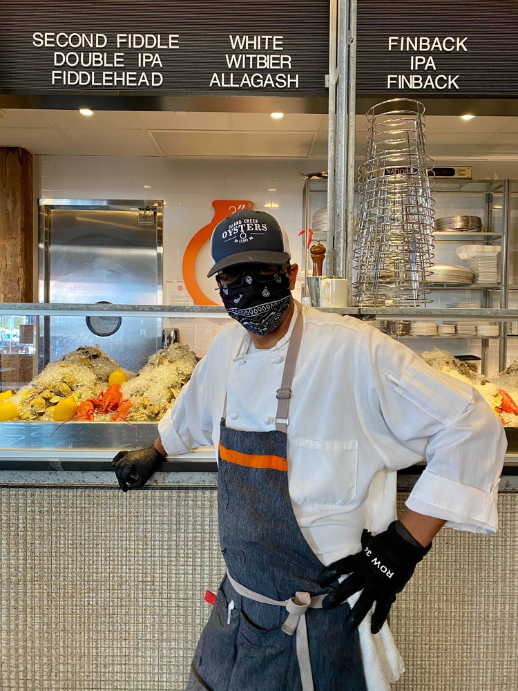 Row 34 Worker | Magazine | The Harvard Crimson