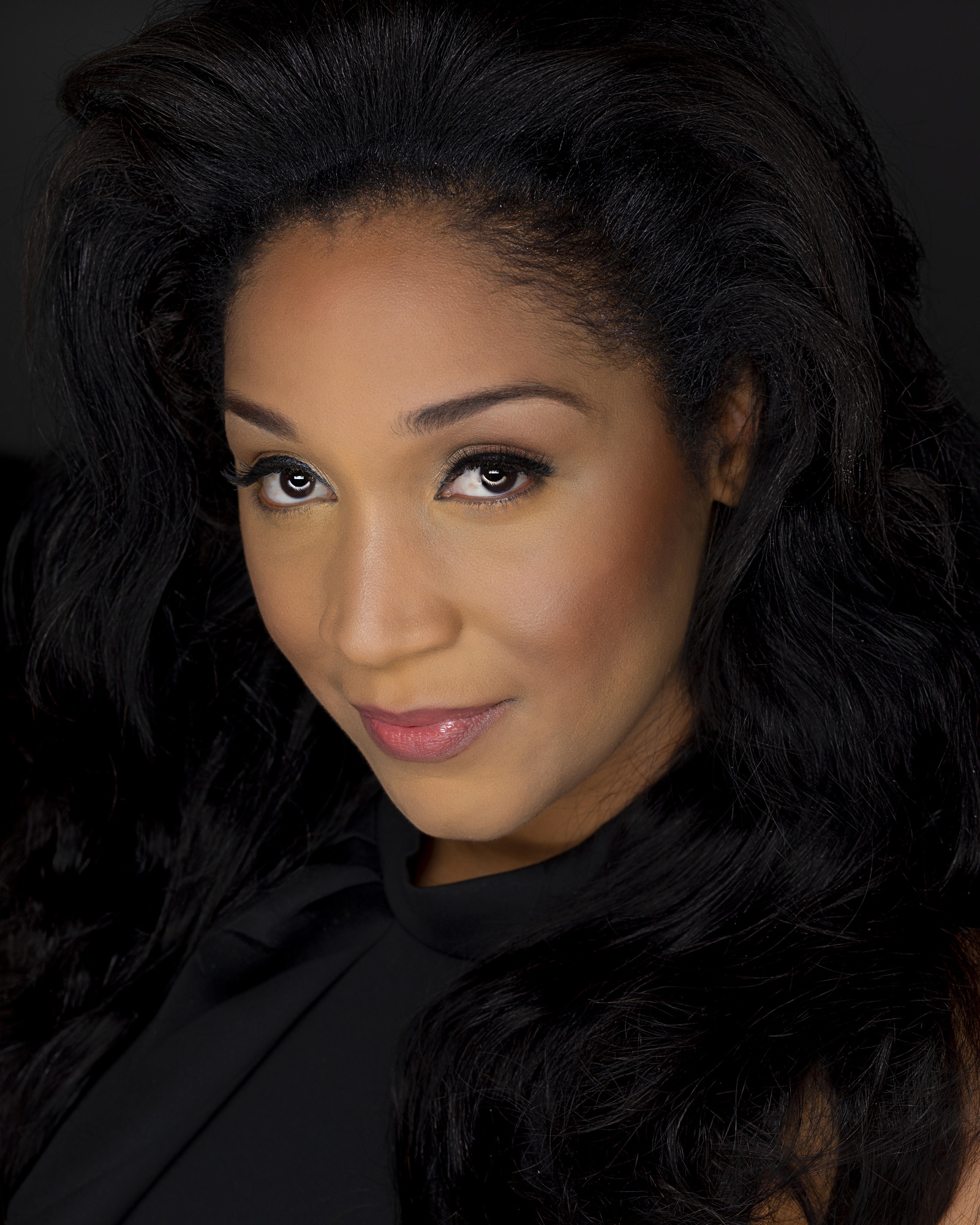 Trineice M. Robinson-Martin on Singing her Soul and Helping Others Do ...