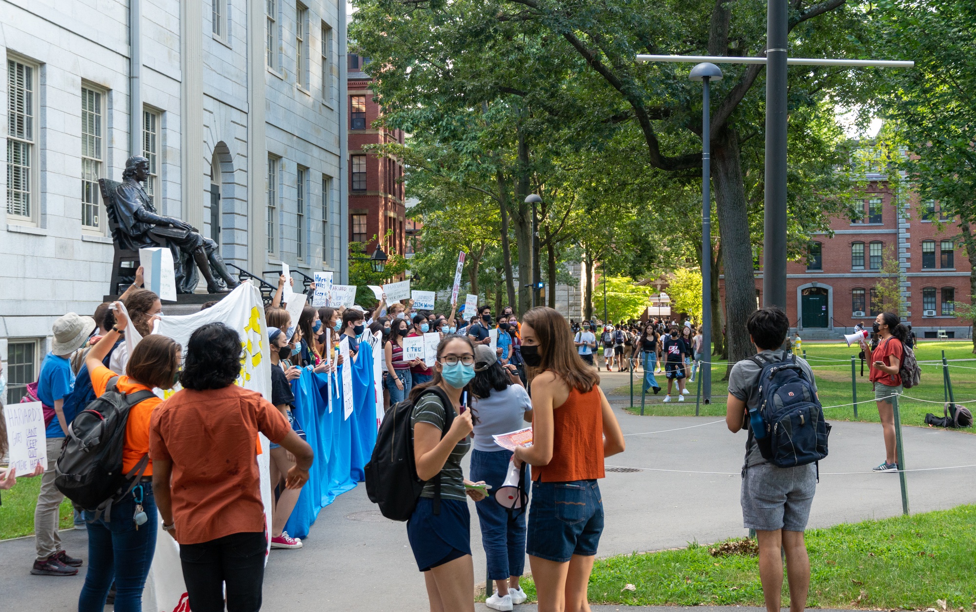Divest Harvard Kicks Off In-Person Semester with Rally Outside ...
