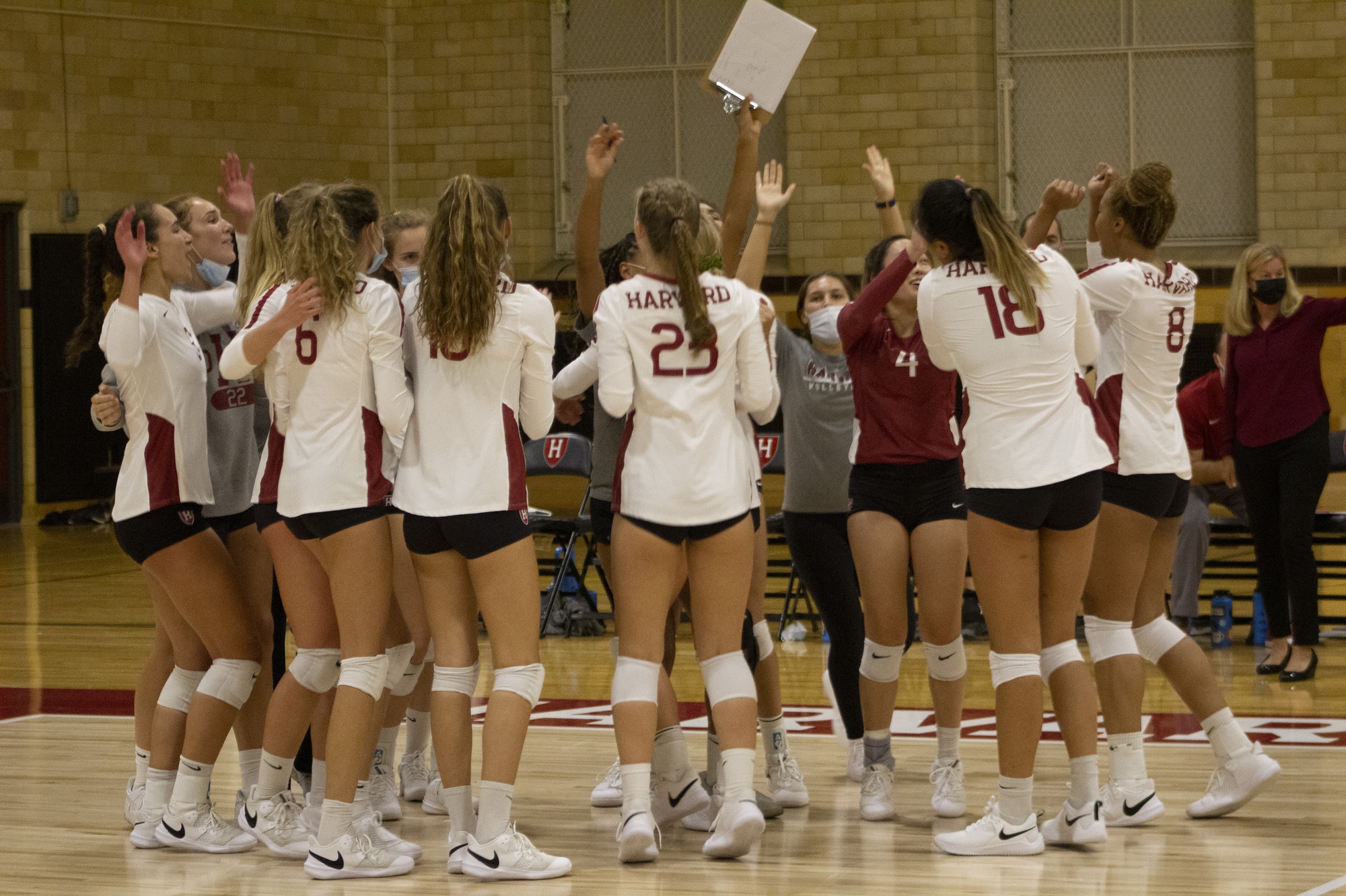 Women’s Volleyball Continues Competitive Ivy League Play, Defeating ...