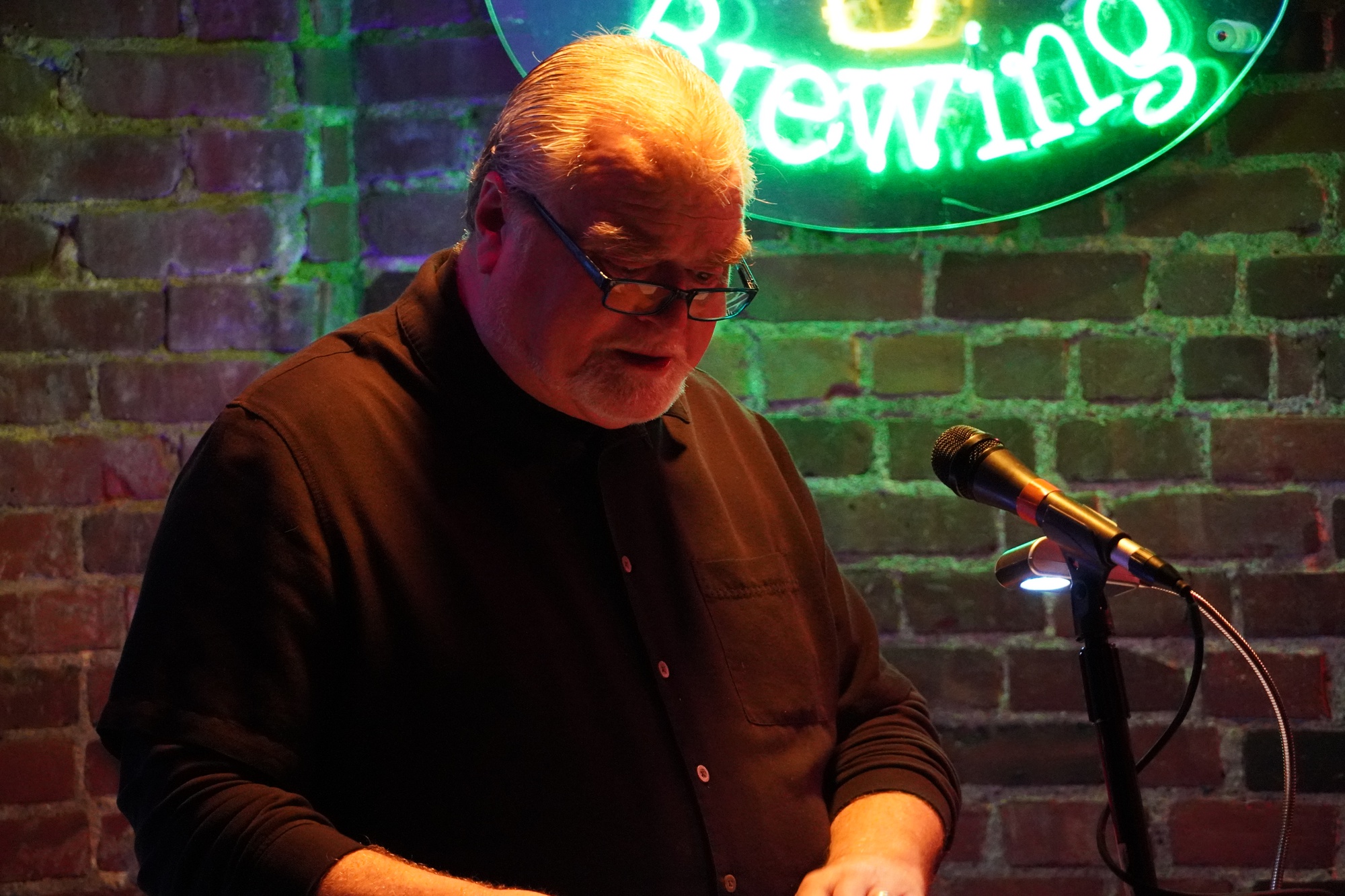 A Master Storyteller Walks into a Bar | Magazine | The Harvard Crimson