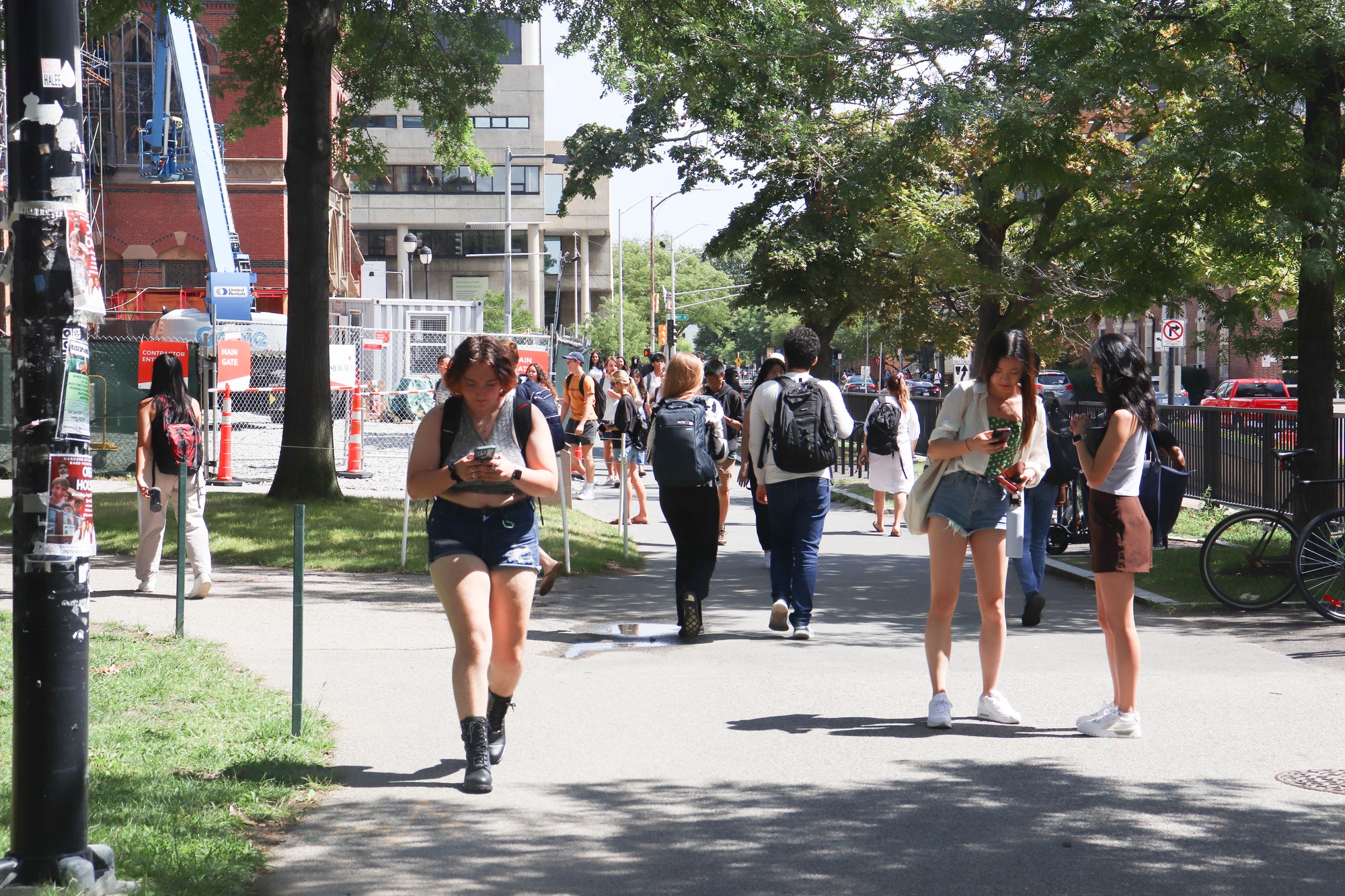 ‘A New Social Dynamic’: Harvard Undergraduates Kick off a Fall Semester ...