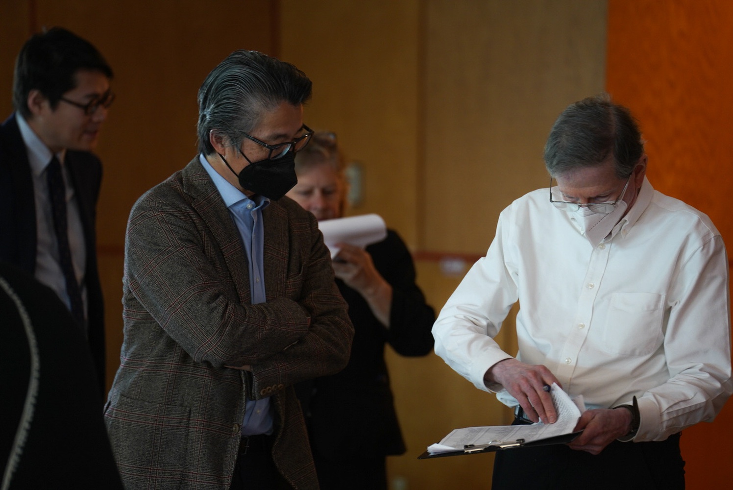 Taeku Lee Enters Faculty Meeting | News | The Harvard Crimson