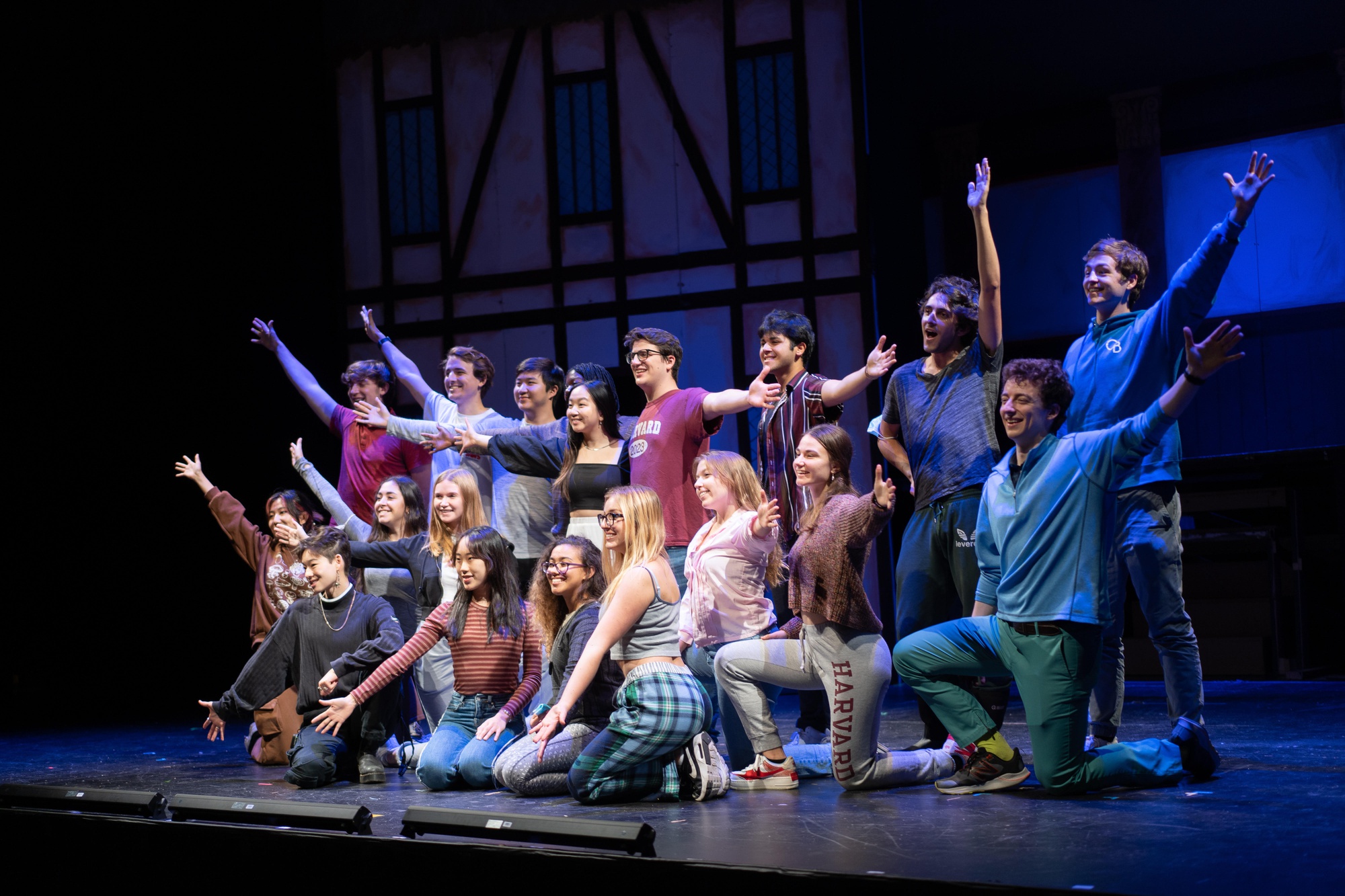 ‘Something Rotten’ Preview: Hyperion Breaks with Tradition, Stages a ...