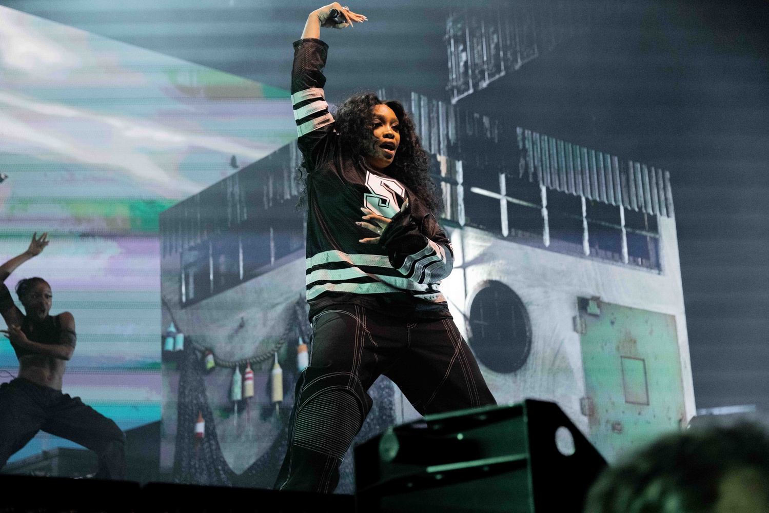 SZA Concert Image 5 | Arts | The Harvard Crimson