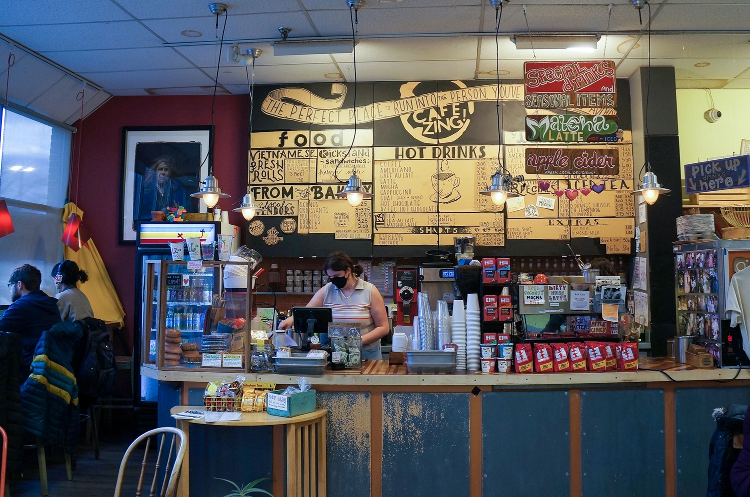 Café Zing at Porter Square Books | Multimedia | The Harvard Crimson