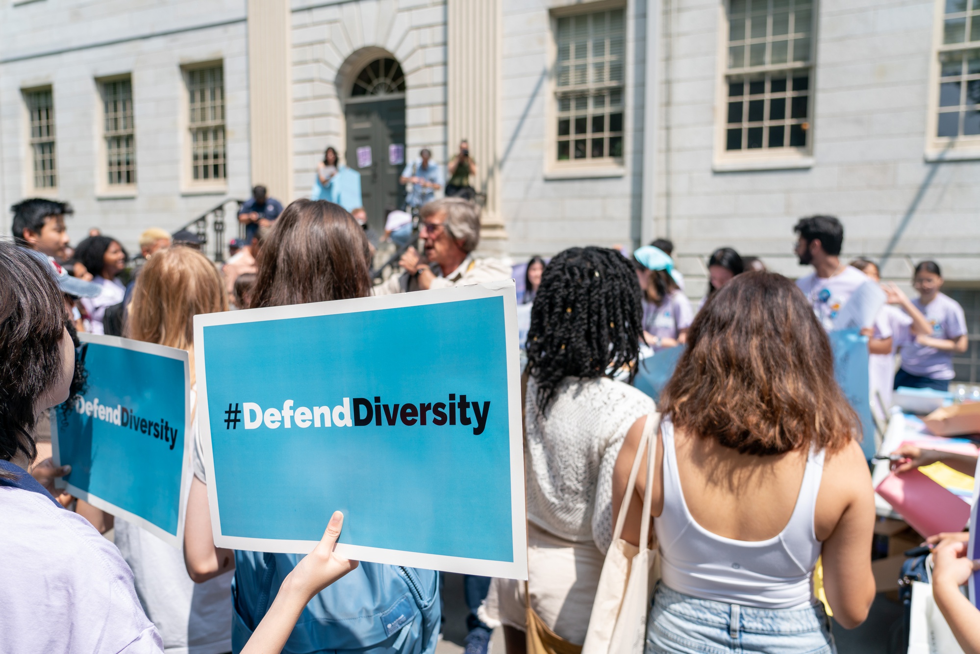 VIDEO: Harvard Students Rally in Support of Affirmative Action After ...