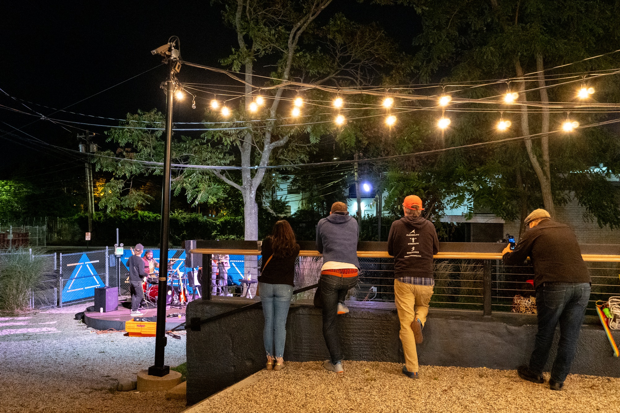 ‘A Great Atmosphere’: Aeronaut Beer Garden Closes Out Summer in Allston ...