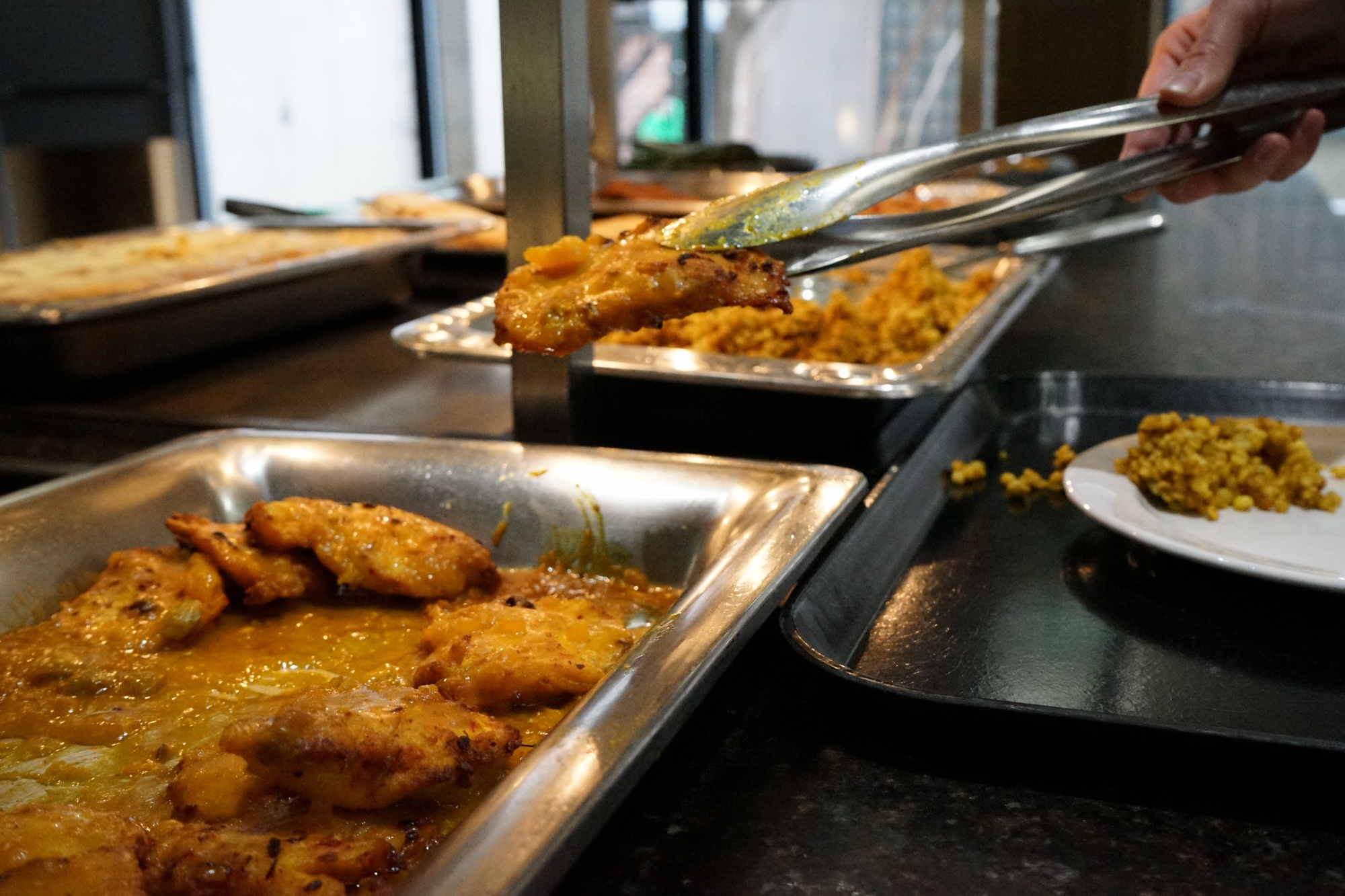 Harvard University Dining Services to Increase Halal Chicken Options ...