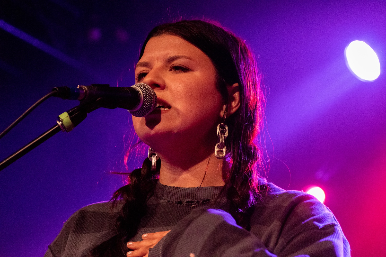 In Photos: Eliza McLamb Live in Cambridge | Arts | The Harvard Crimson