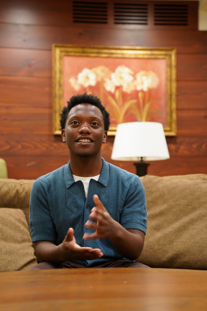 Aaron Thompson | Magazine | The Harvard Crimson
