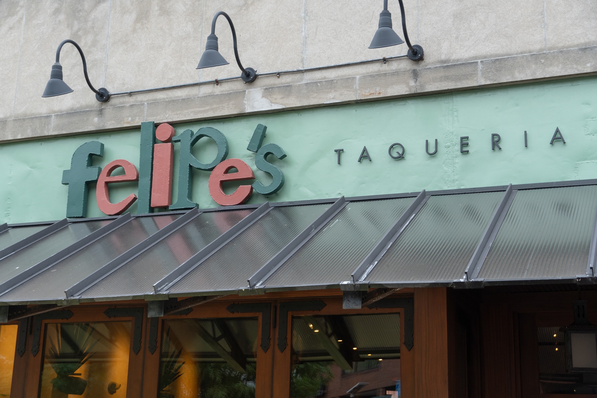 The Sad Truth of Happy Hour in Massachusetts | News | The Harvard Crimson