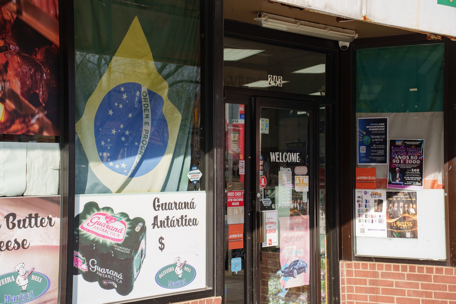 Oliveira's Deli Market | News | The Harvard Crimson