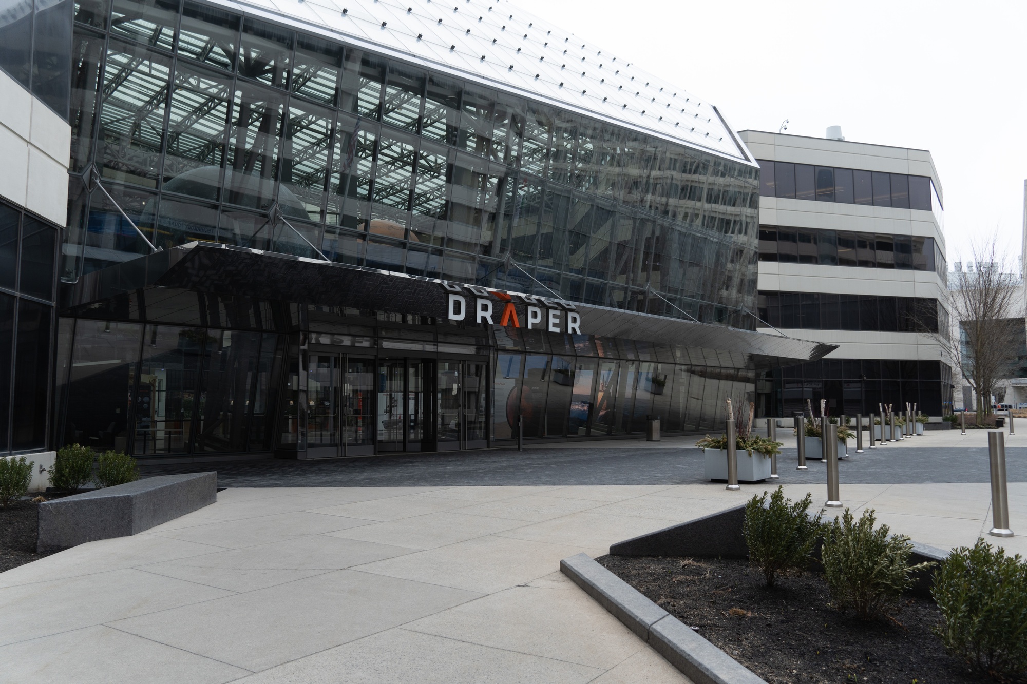 Draper Labs Sets Sights on a Far-Side Moon Landing Next Year | News ...