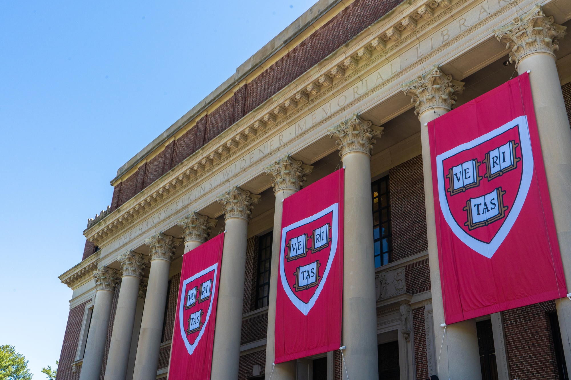 Harvard Asks Judge To Block Trump Proclamation Banning Entry of New ...