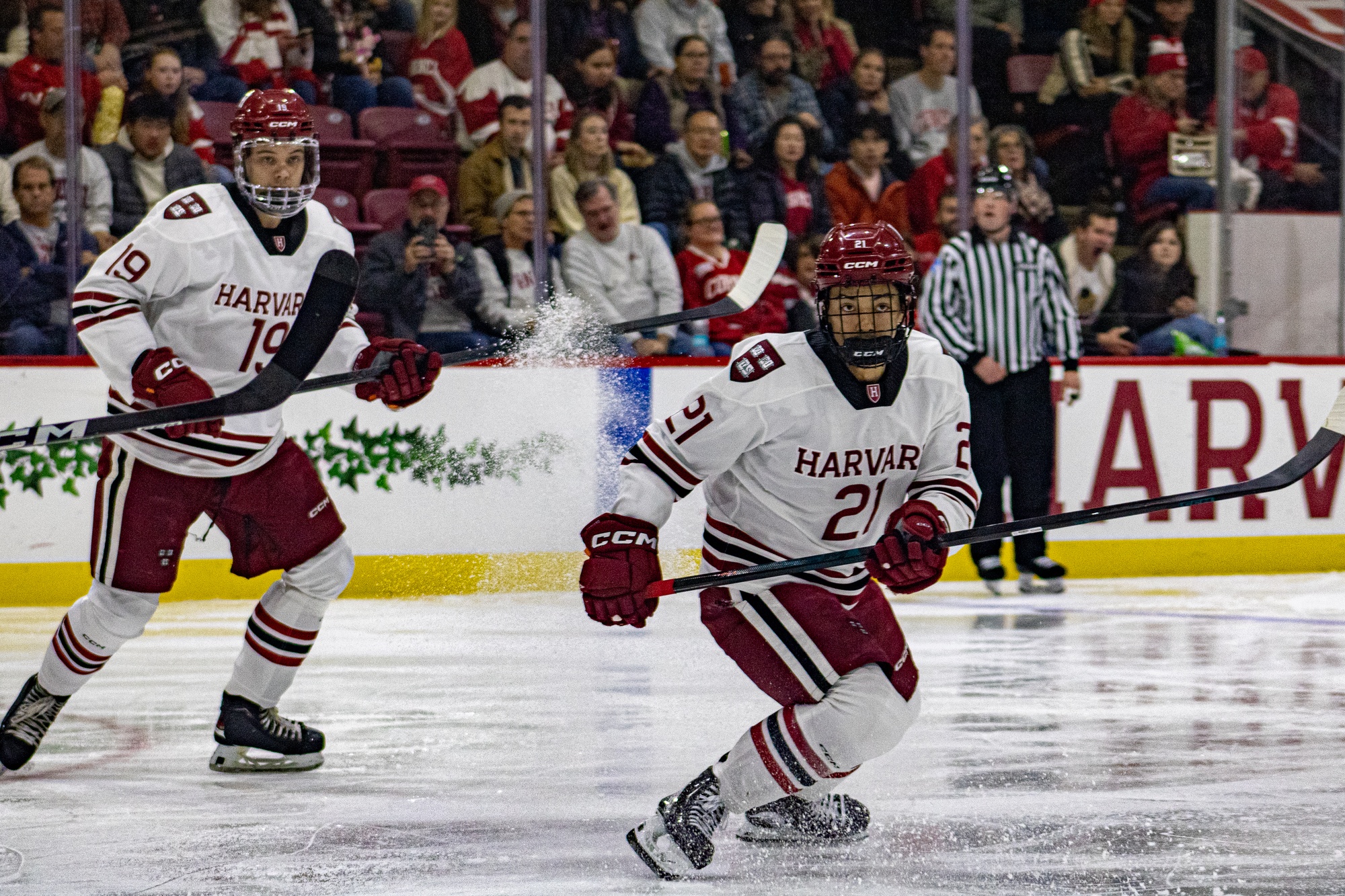 Harvard Men’s Ice Hockey Steals Game from Clarkson, Wins 2-1 | Sports ...