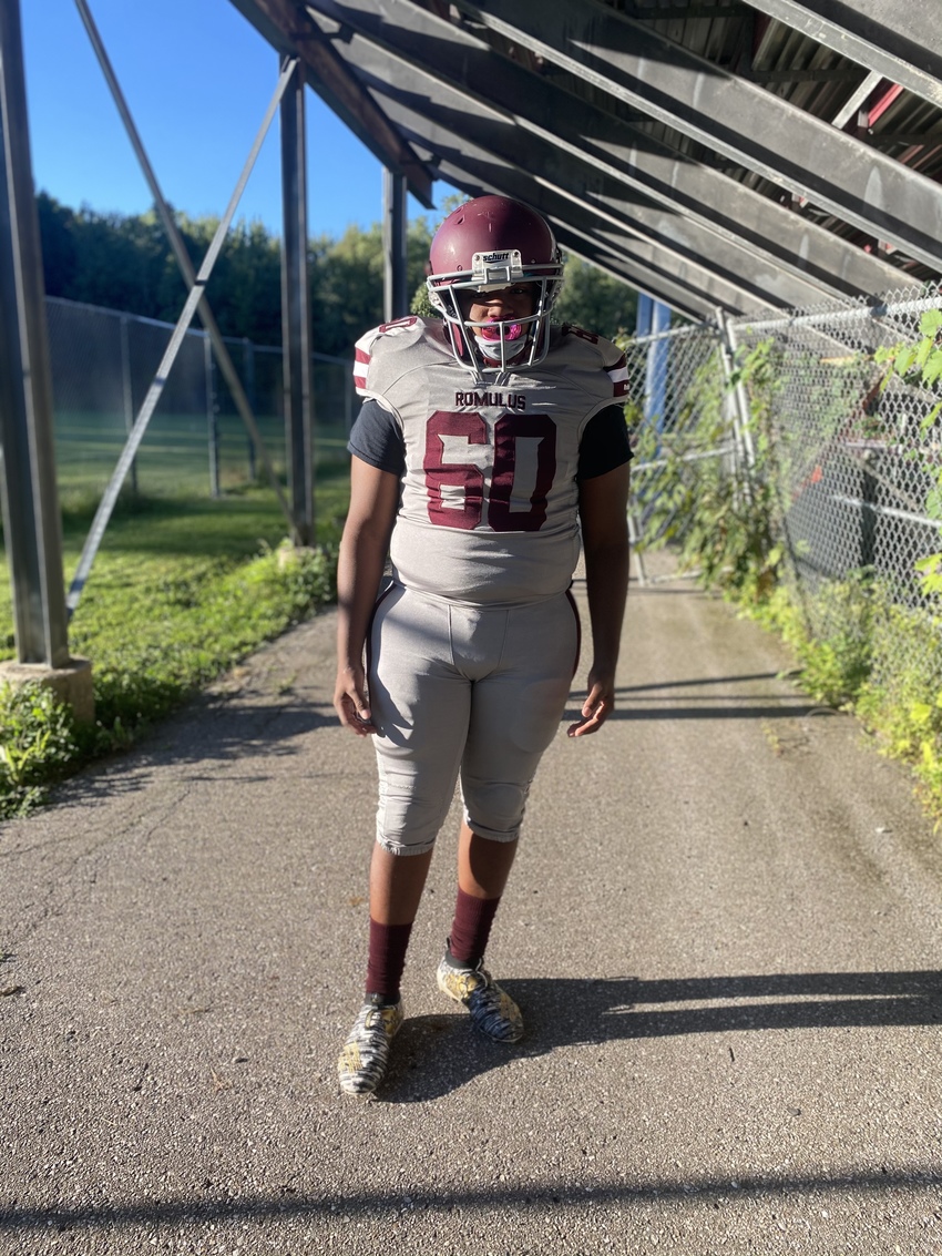 Romulus (Varsity) - The D Zone Football