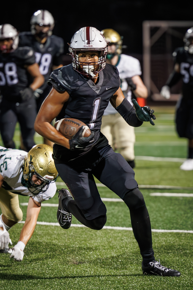 University of Detroit Jesuit 2025 WR/S/OLB Dante Banks is visiting ...