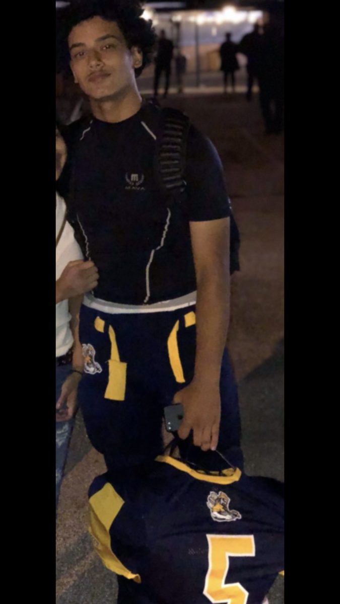 Saginaw Arthur Hill (Varsity) - The D Zone Football