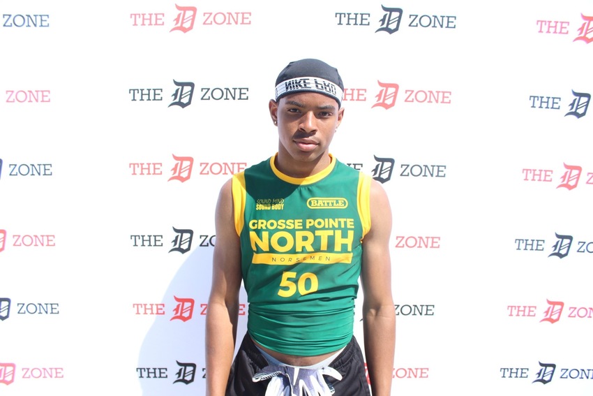 Grosse Pointe North (Varsity) - The D Zone Football