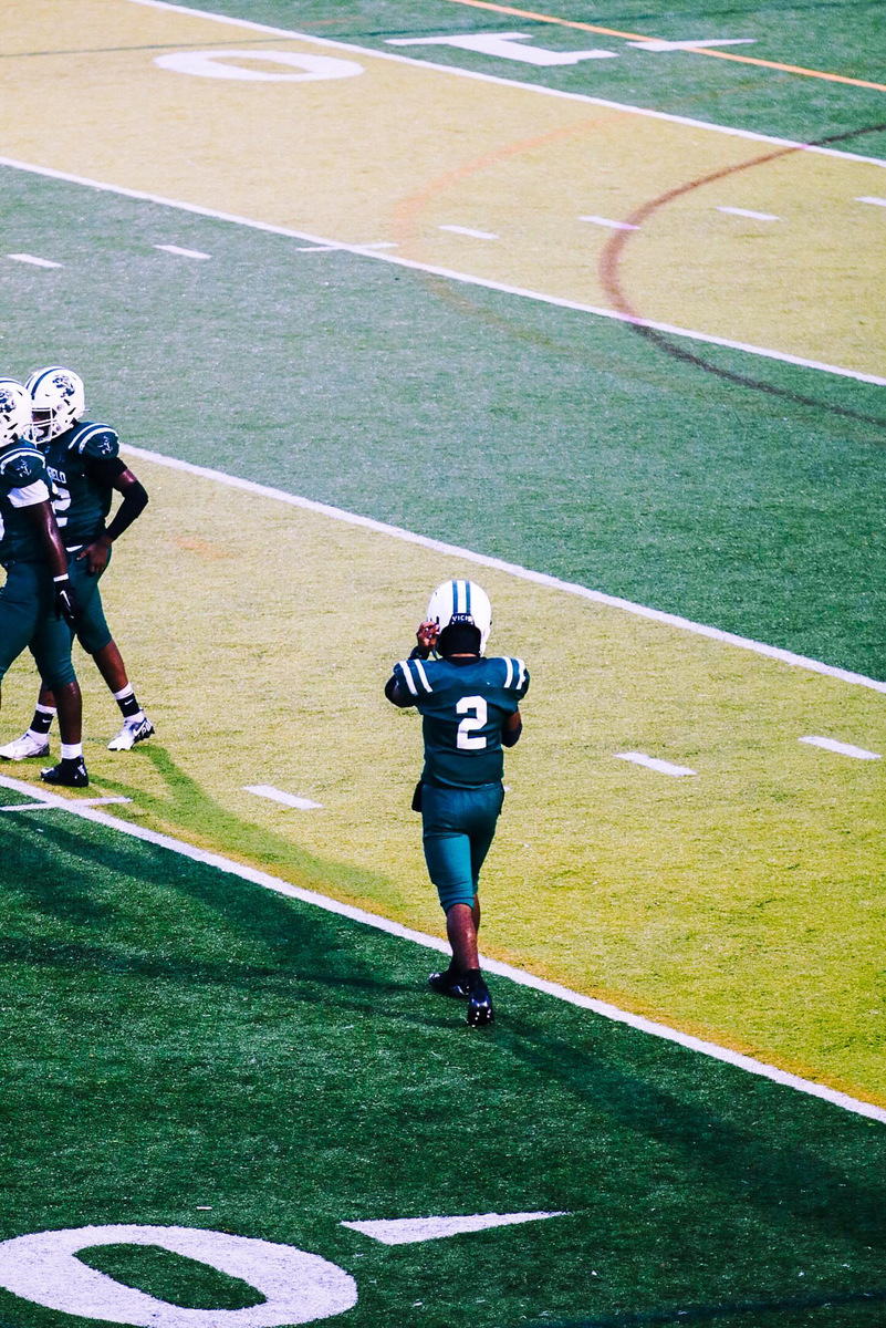 West Bloomfield 2027 RB/WR/S/OLB Christian Banks is visiting Akron on ...