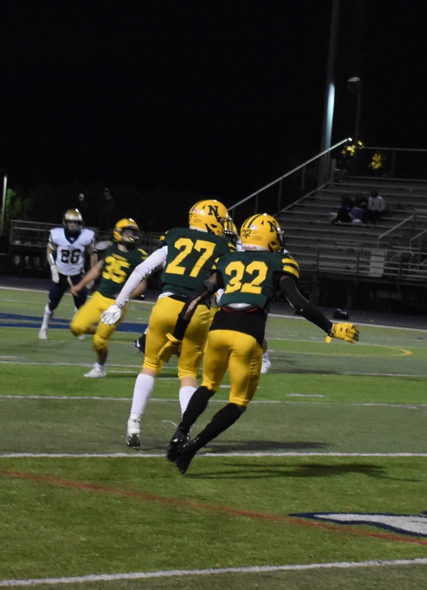 Grosse Pointe North (Varsity) - The D Zone Football
