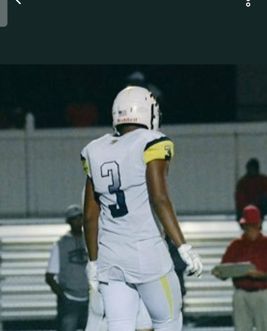 Burton Bendle (Varsity) - The D Zone Football