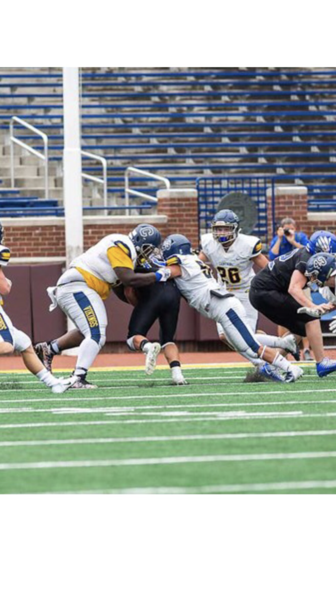 Walled Lake Central (Varsity) - The D Zone Football