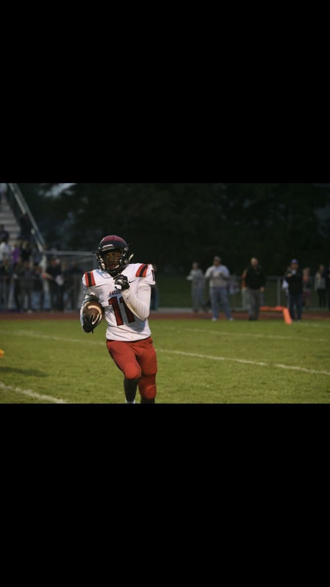 East Kentwood (Varsity) - The D Zone Football