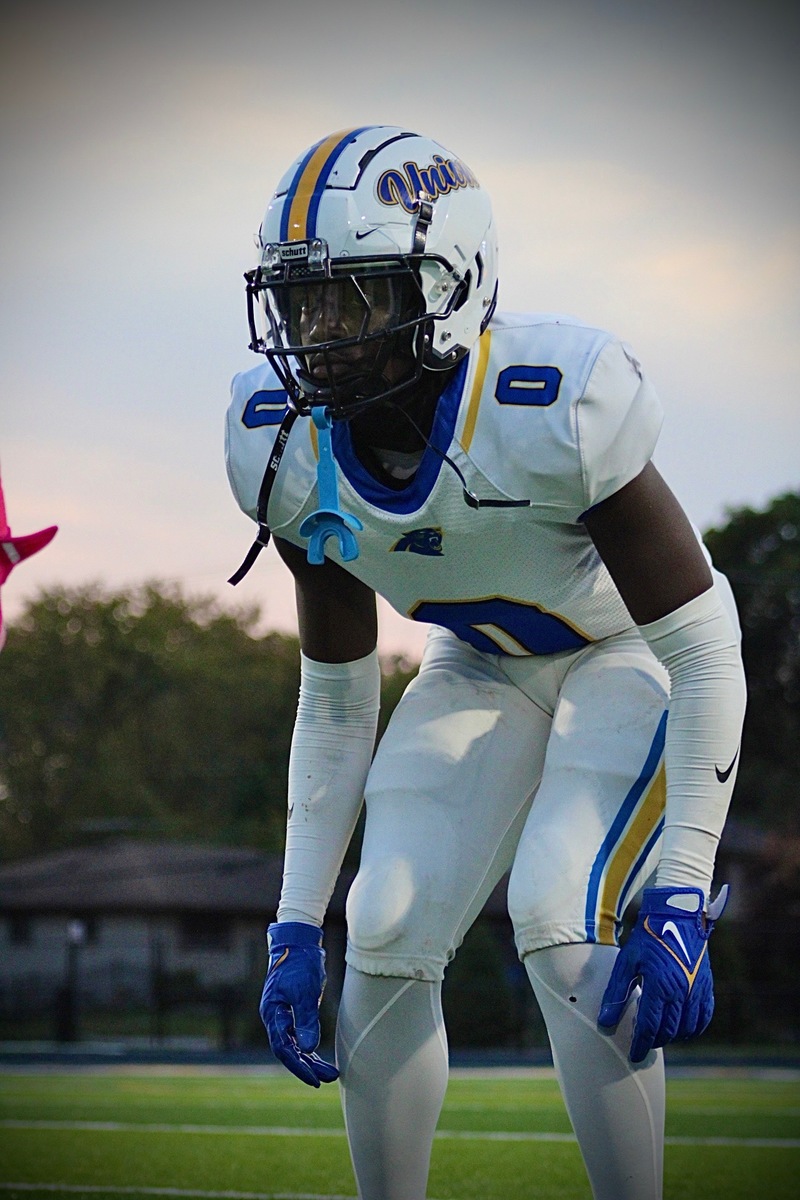 Redford Union 2025 S/RB/CB Dacari Gilkey has committed to Wayne State ...