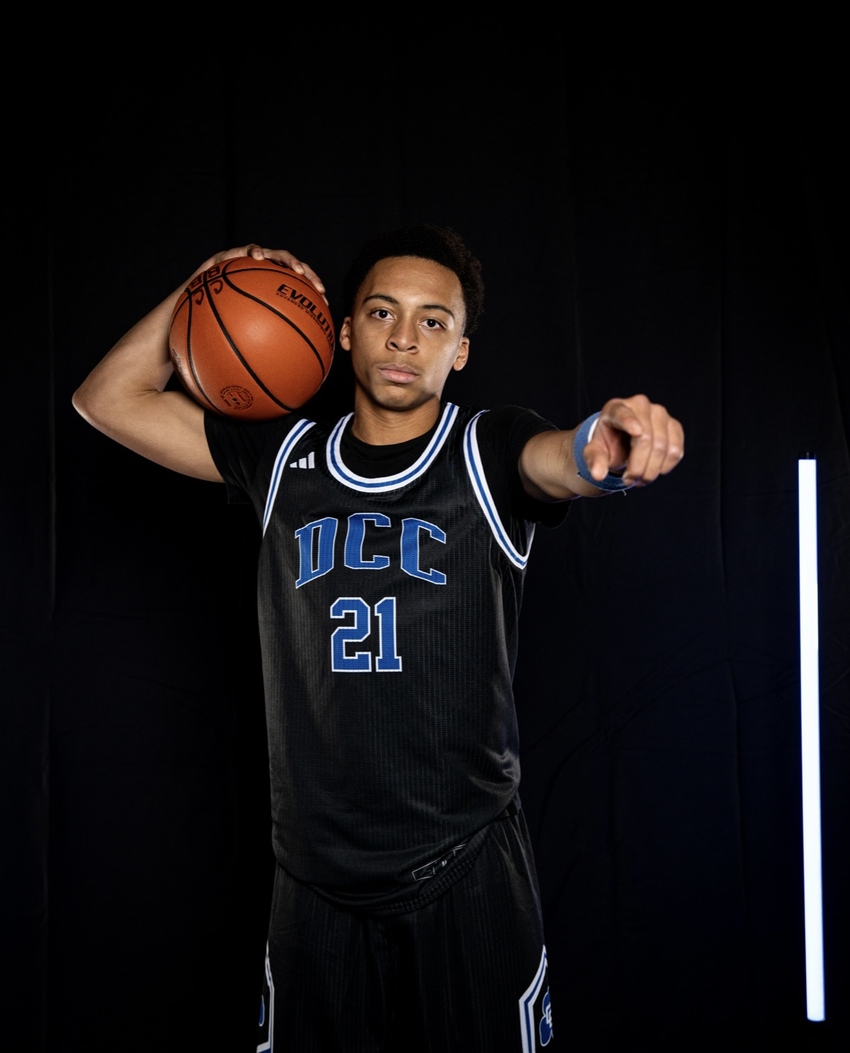 Detroit Catholic Central (Varsity) - The D Zone Basketball