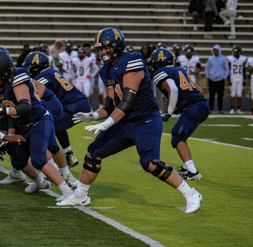 Mount Pleasant 2025 OT/OG Tyler Methner has committed to Northern ...