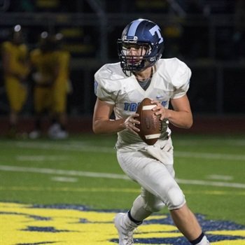 Truman 2018 QB Jeremy Locklear has committed to Bluffton - The D Zone ...