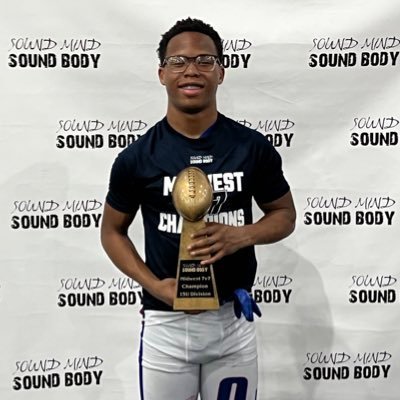 West Bloomfield 2025 CB/RB Jonathan Edison is visiting Michigan on 10 ...