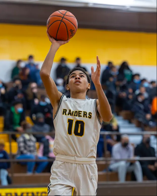 North Farmington 2024 PG Landon Williams has committed to Niagara ...