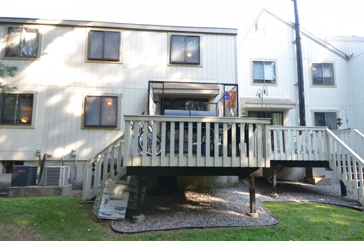 Virtual Tour of 2C Black Oak Drive, Nashua, New Hampshire 03062 - Condo ...