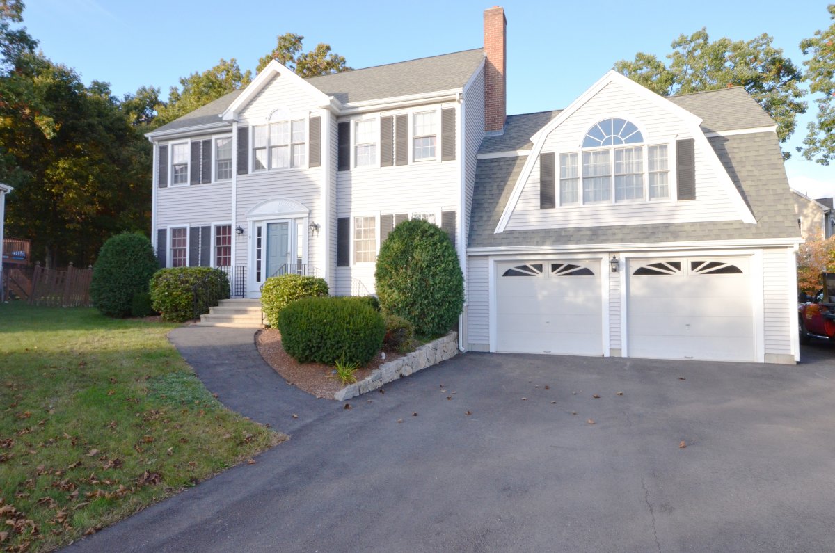 Virtual Tour of 9 Bummet Brook Circle, Shrewsbury, Massachusetts 01545 - Single Family Home ...