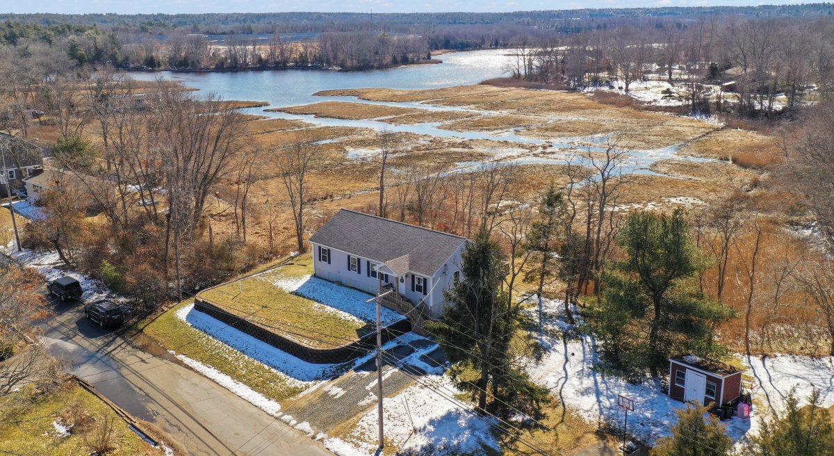 Virtual Tour of 4 E public St, Assonet, Massachusetts 02702 - Single ...