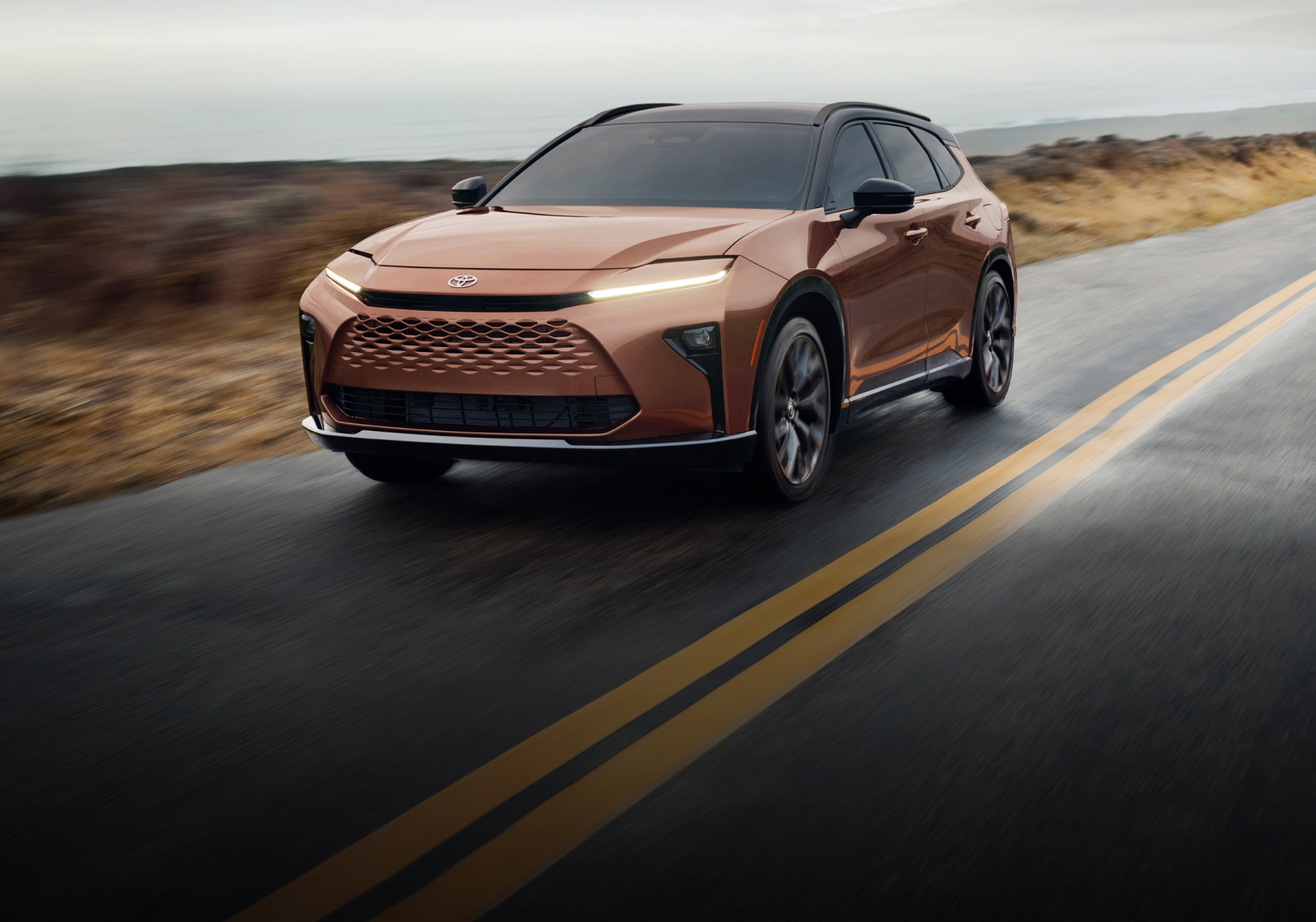 2025 Toyota Crown Signia Hybrid SUV Features & Performance | Toyota Canada
