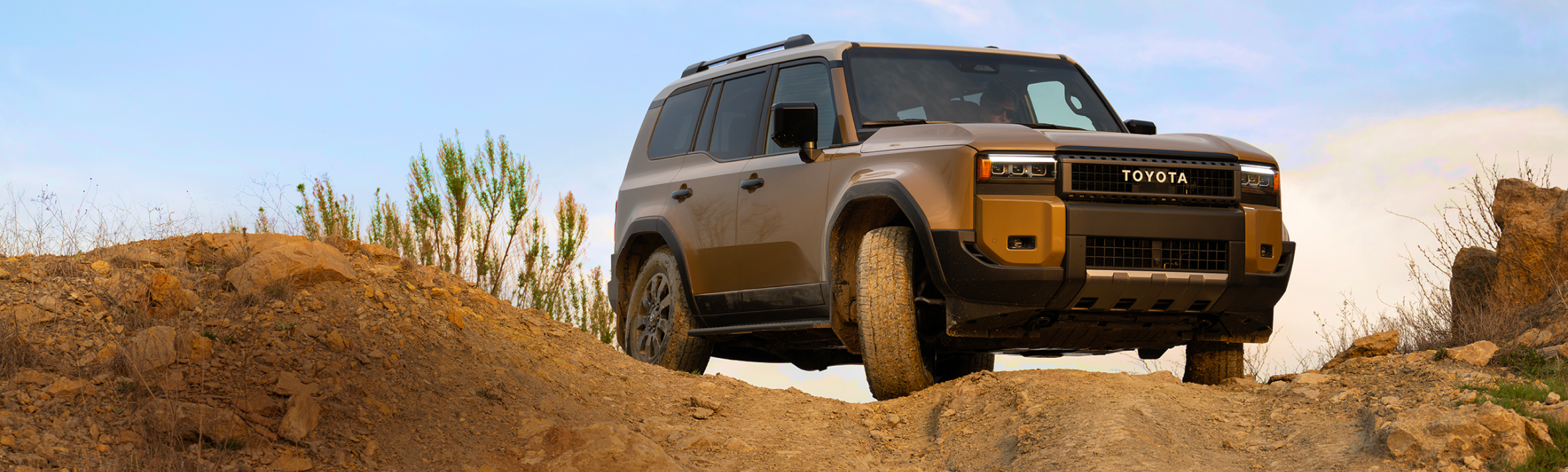 VUS Toyota Land Cruiser 2025 - Caractéristiques, design, performances ...