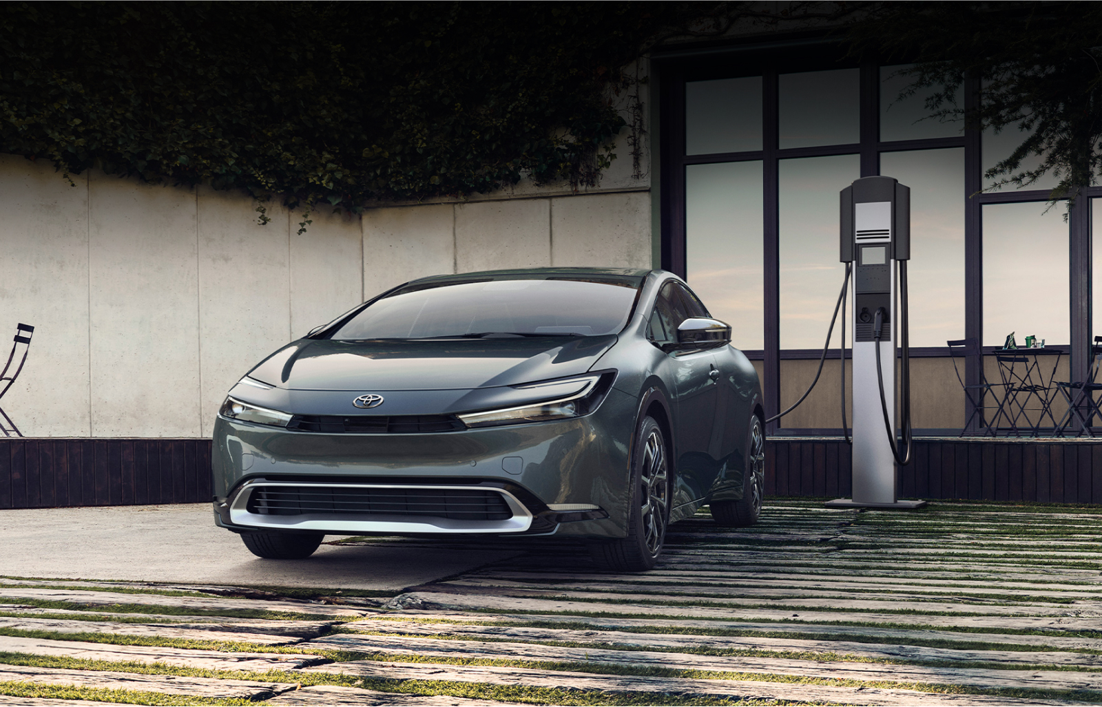 Charging Electrified Cars & SUVs | Toyota Canada