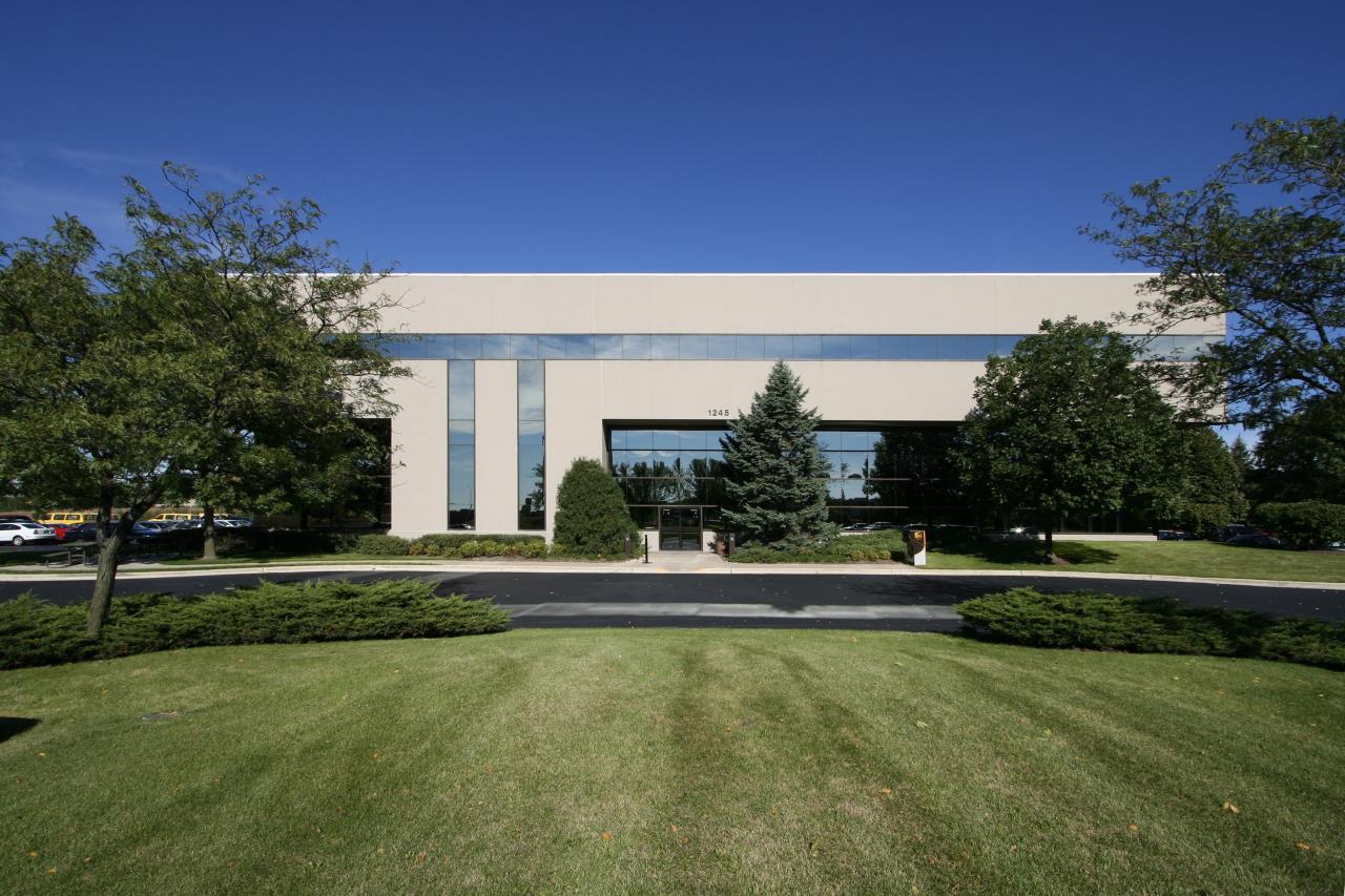 Transwestern | Naperville Corporate Center | 1245 E Diehl Rd