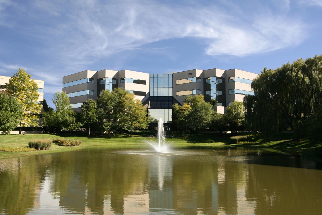 Transwestern | Naperville Corporate Center | 1240 E Diehl Rd