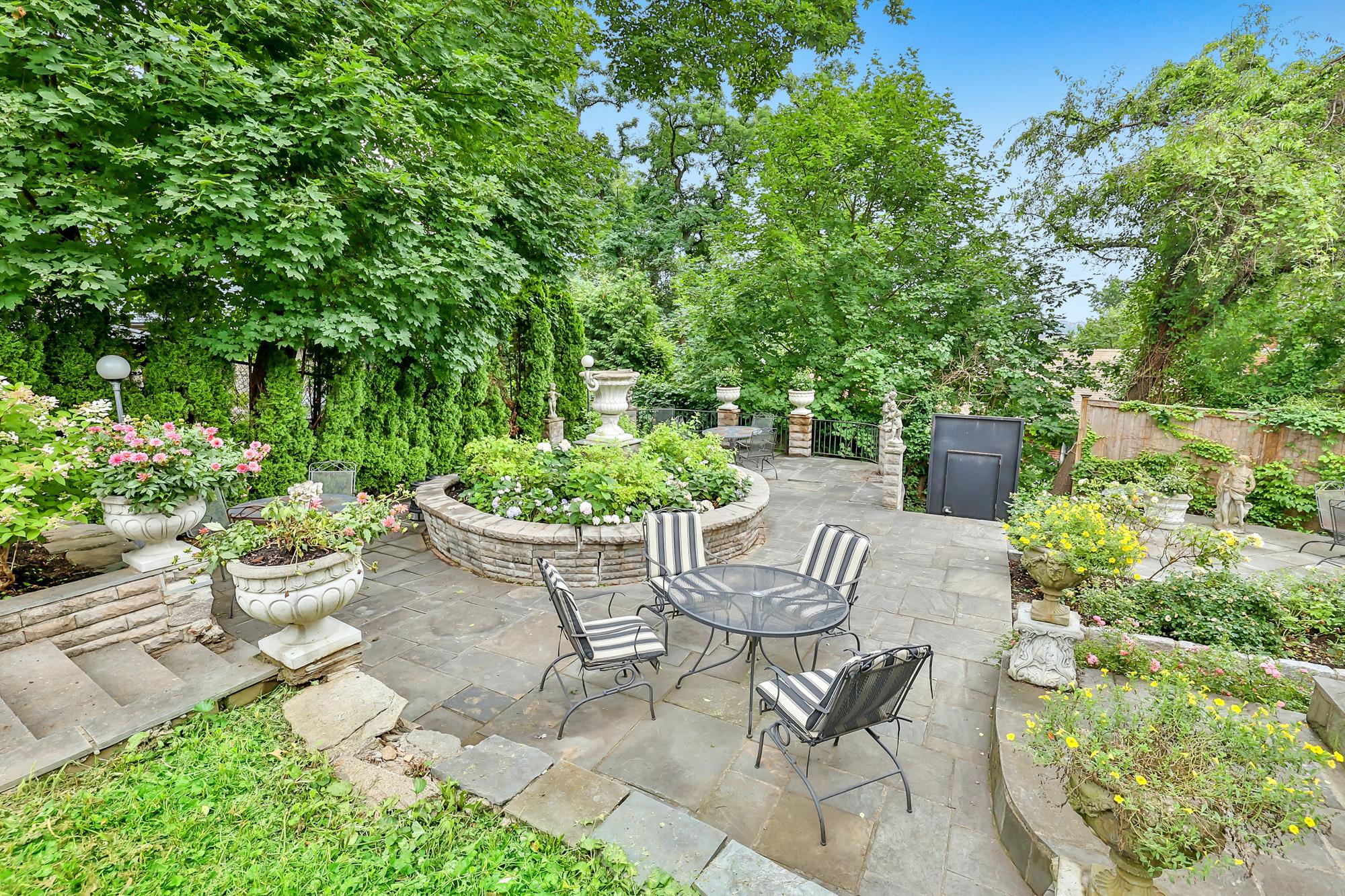 4-Bd. Dutch Center-Hall Colonial with Landscaped Garden & Wraparound ...