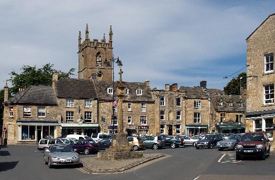 Best small towns to visit in England outside of London?