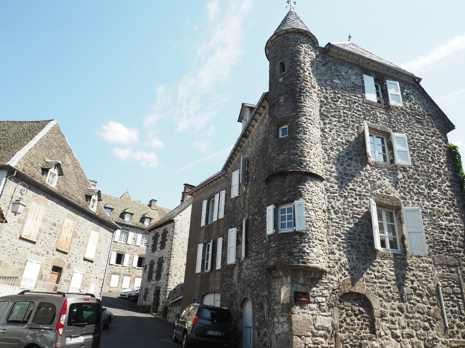 Salers, France: Detailed map, informations, activities and recommended ...